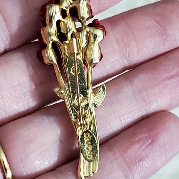 Danbury Mint | Jewelry | Vintage Danbury Mint Dm Dozen Roses Brooch Pin ...